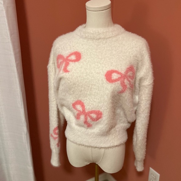 Hooked Up by IOT | Sweaters | Nwt Sweater | Poshmark